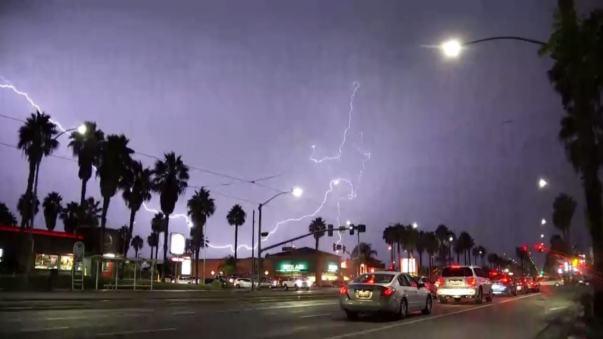Thousands Without Power After SoCal Storm – NBC Los Angeles
