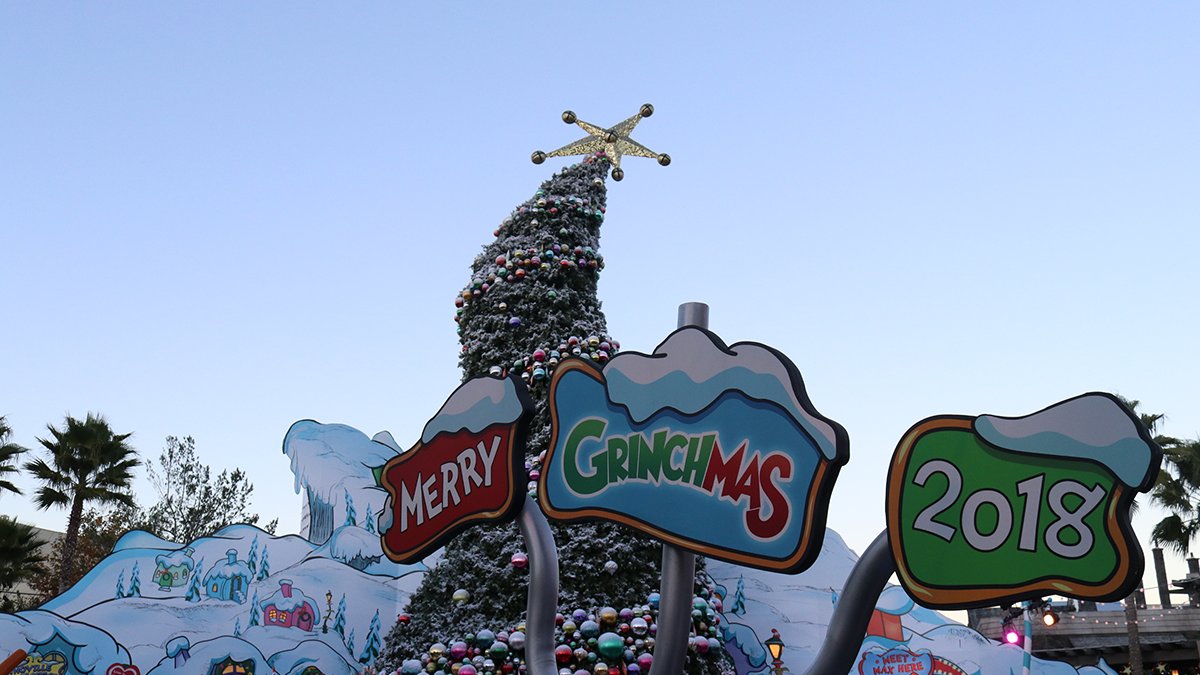 Photos: Grinchmas Returns to Universal Studios Hollywood – NBC Los Angeles