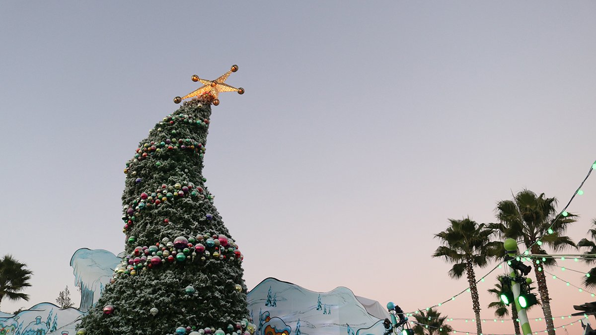 Celebrate the Wholidays at Universal Studios Hollywood’s ‘Grinchmas ...