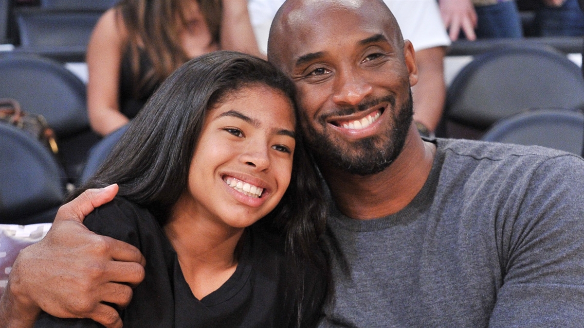 This Courtside Moment Between Kobe Bryant And Daughter Gianna Shows Their Loving Bond Nbc Los