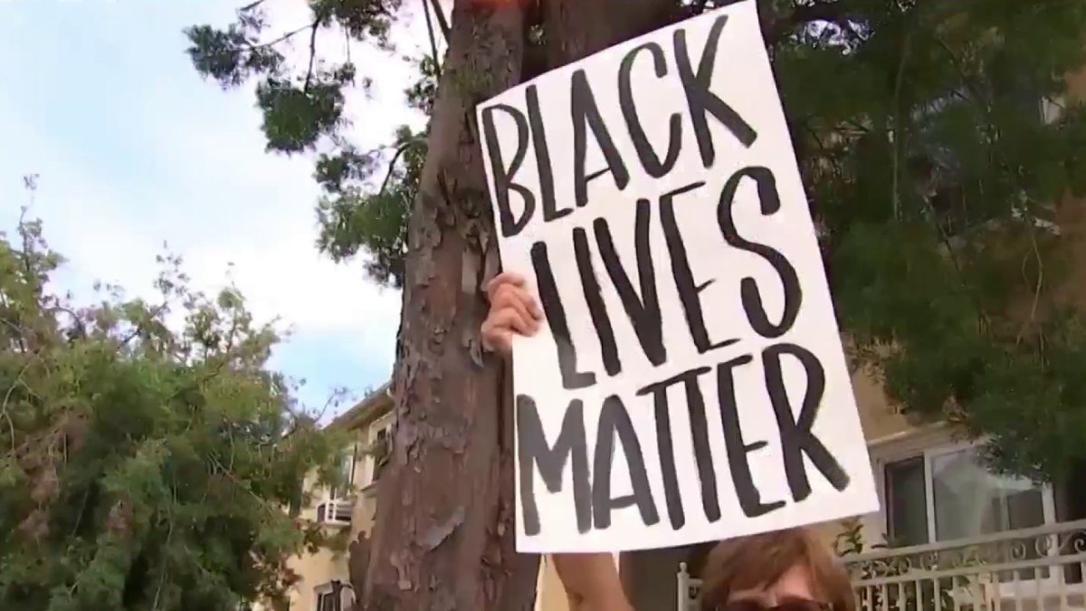 How You Can Spot and Stop the Spread of Misinformation on Social Media ...