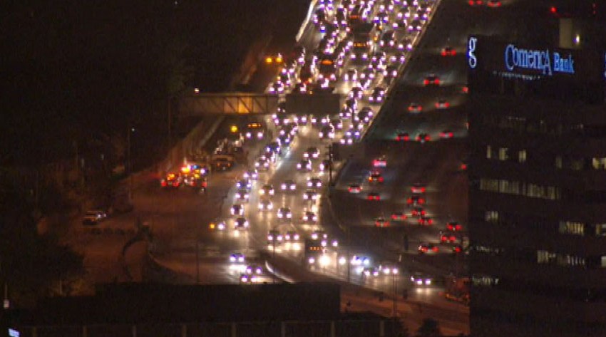 Jackknifed Semi-Truck Snarls Traffic for Hours on Northbound 405 Near ...