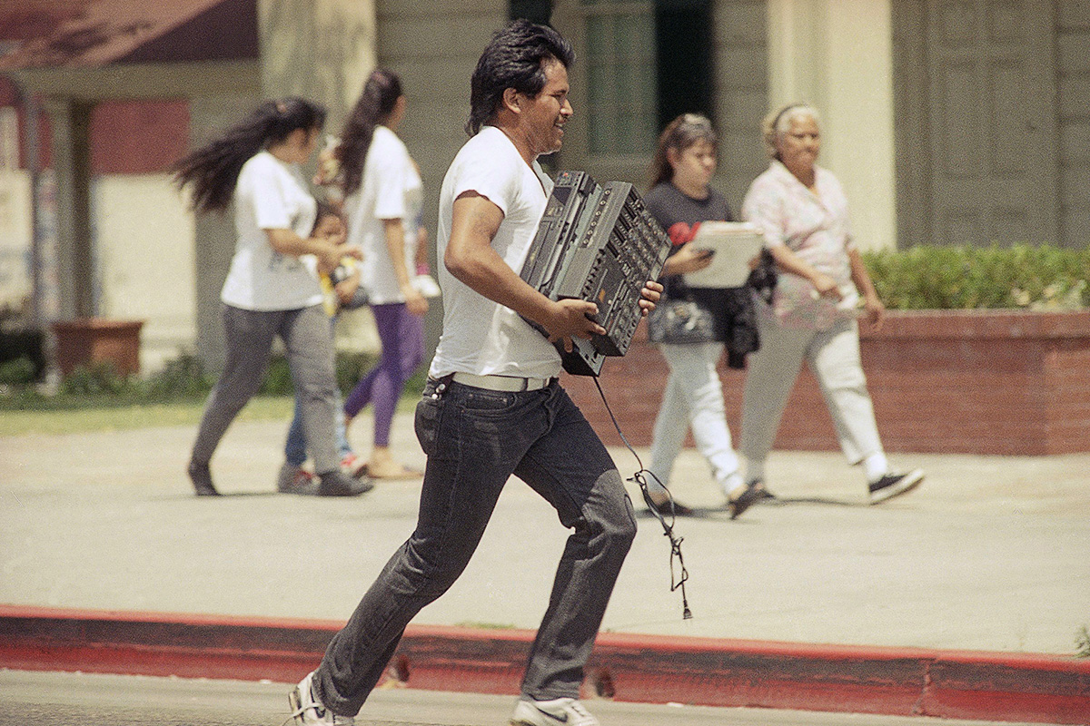 Photos: Scenes From the 1992 LA Riots – NBC Los Angeles