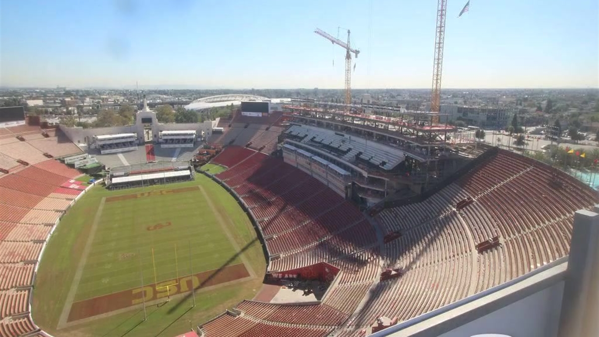 Timelapse Video Two Years Of Renovations At The La Memorial Coliseum