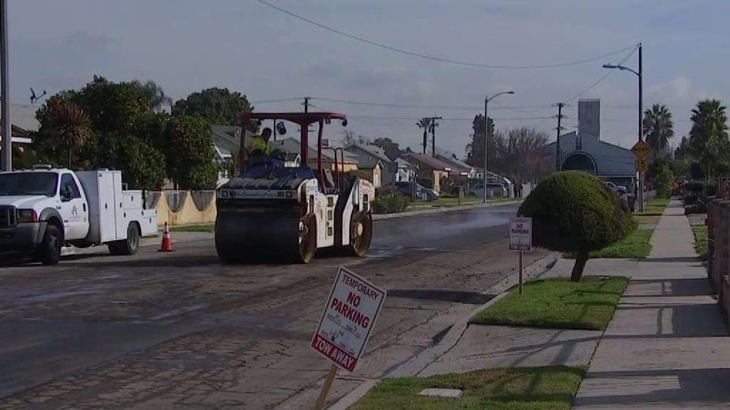 Crews Start Fixing Compton’s Crumbling Streets – NBC Los Angeles