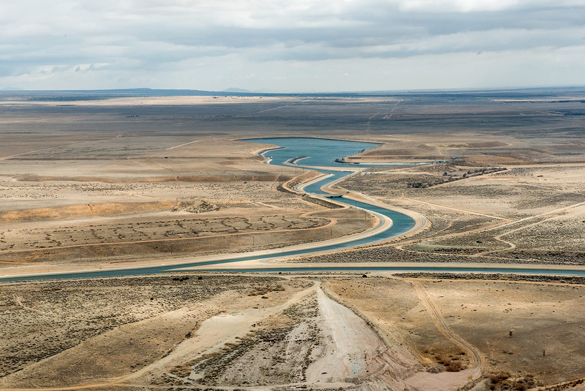 How Water Gets From the Sierra Nevada Mountains to the Rest of ...