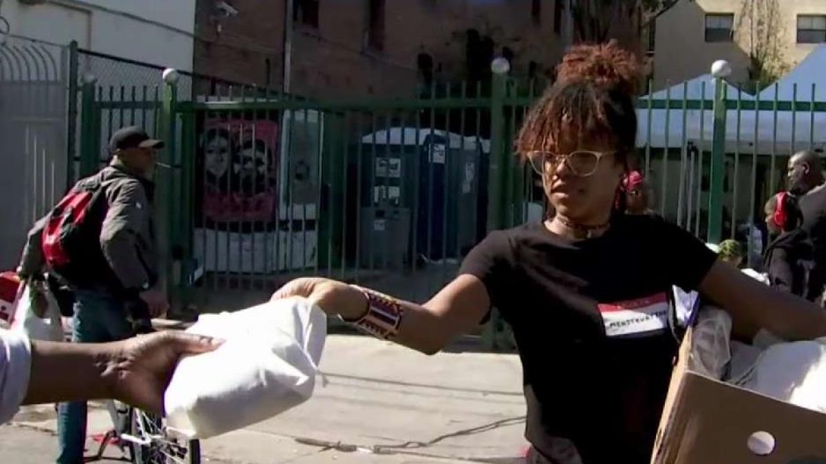 Charity Hands Out Period Products to Women on Skid Row – NBC Los Angeles