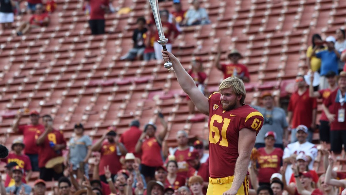 USC Trojans Blind Long Snapper Silences the Doubters and Makes His ...