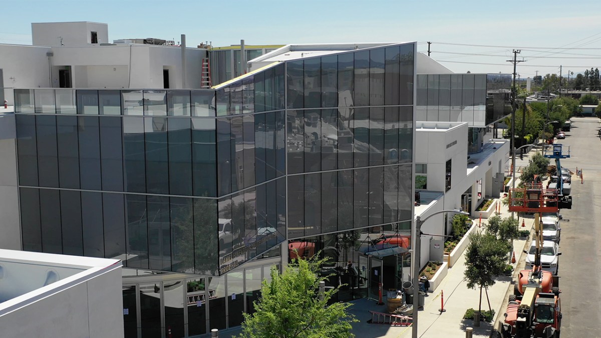 Los Angeles LGBT Center Opens New Campus – NBC Los Angeles