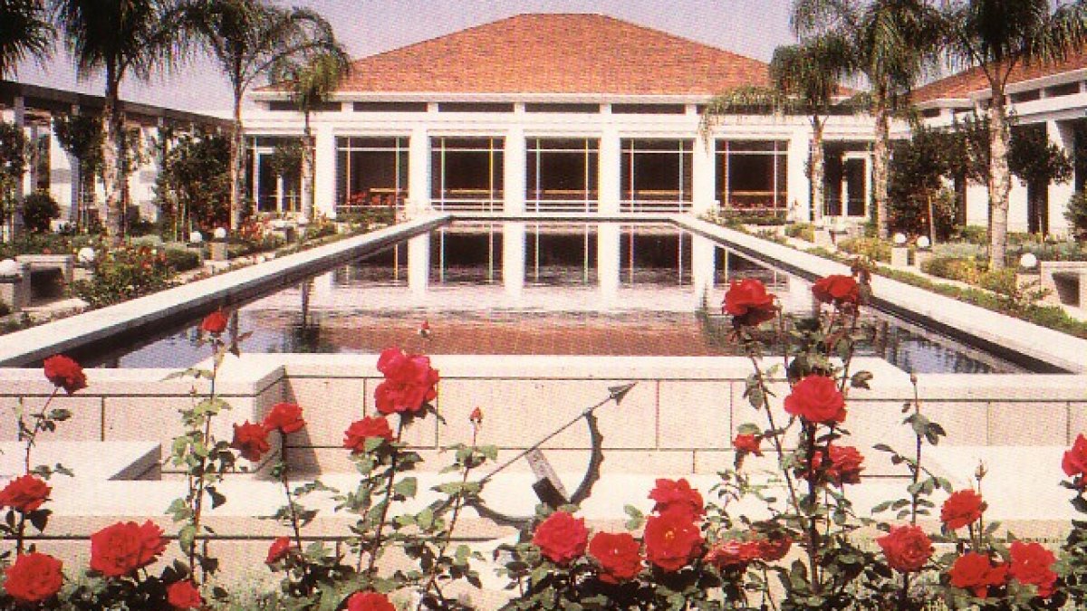 Nixon Library Dedicates New Vietnam War Monument – NBC Los Angeles