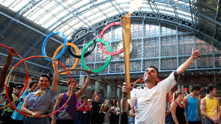 Olympic Torch Takes Semi-Final Tour Through London – NBC Los Angeles
