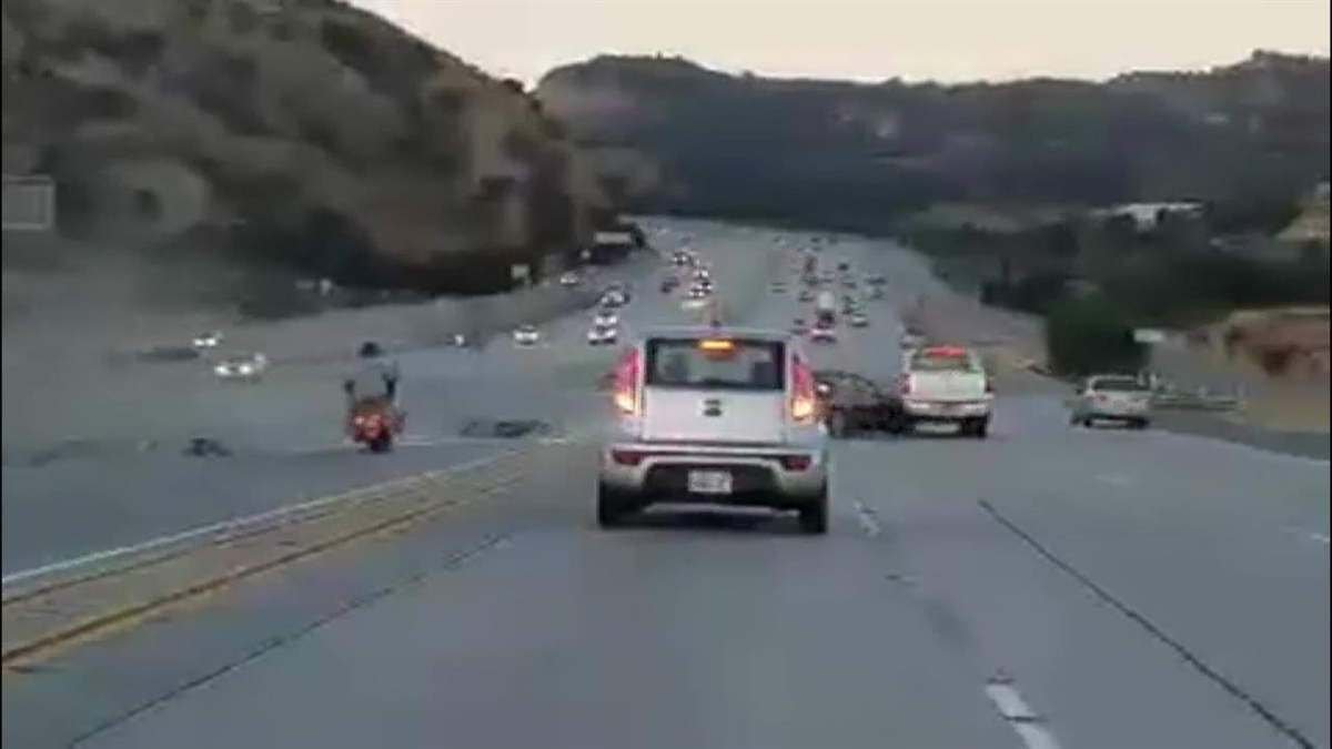 WATCH: Road Rage Confrontation Leads to Multi-Car Crash – NBC Los Angeles