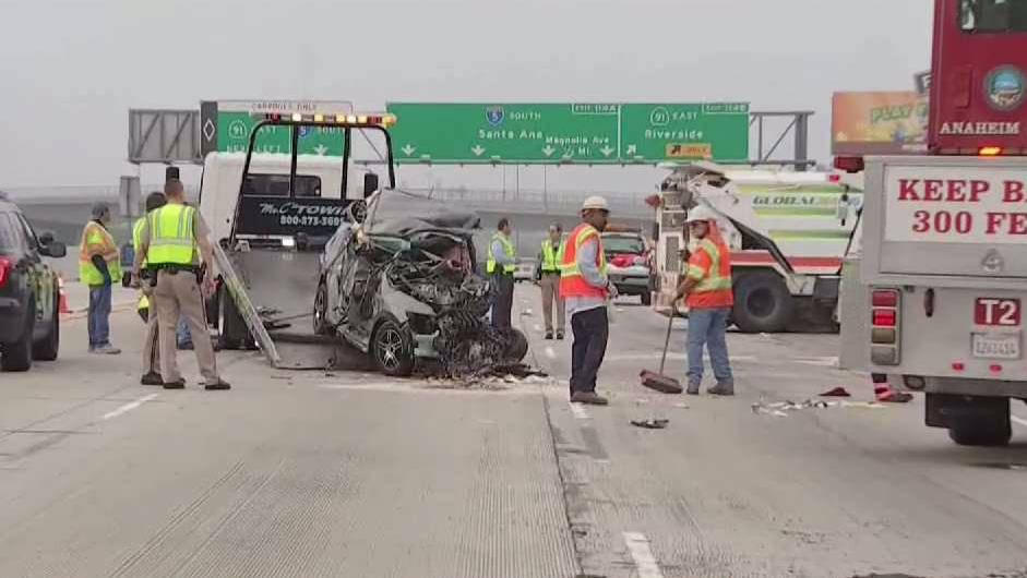 Two Killed in Wrong Way Freeway Crash – NBC Los Angeles