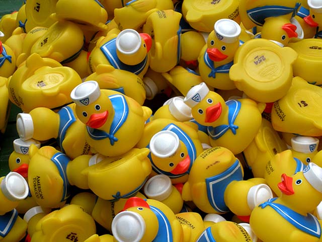 Thousands of Rubber Ducks Make for Pacific – NBC Los Angeles