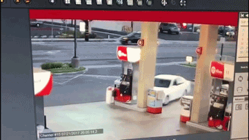 Car Careens Into Gas Station Pump, Igniting Fireball – NBC Los Angeles