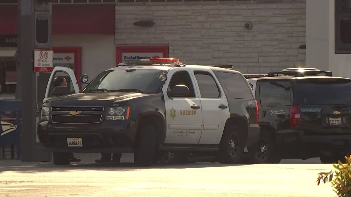 South Gate Police Interrupt Takeover Robbery of Armored Truck – NBC Los ...