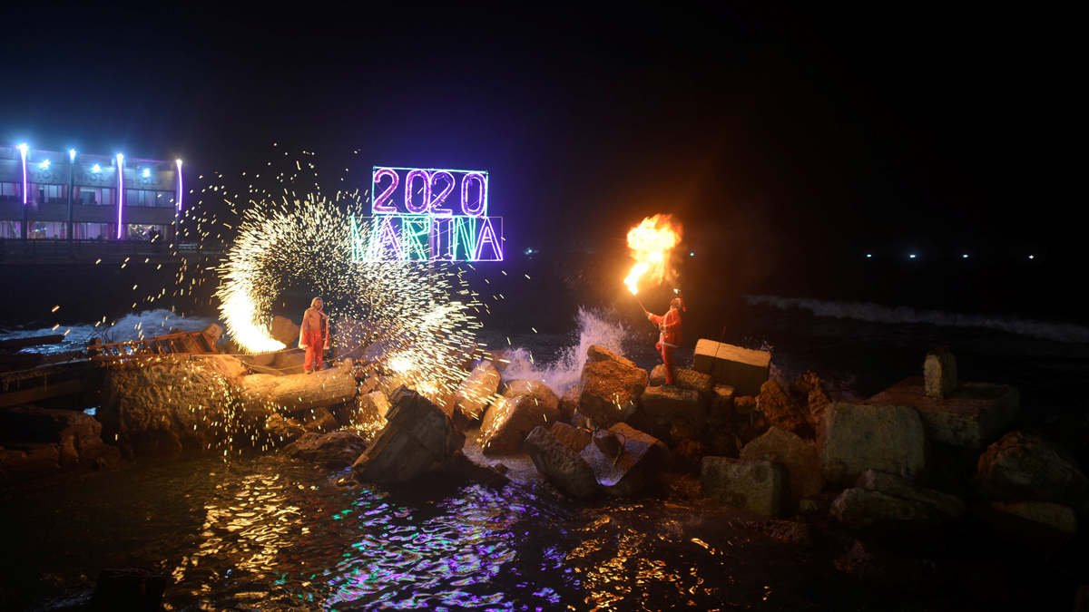 Pictures From 2020 New Year’s Eve Celebrations Across the World – NBC ...