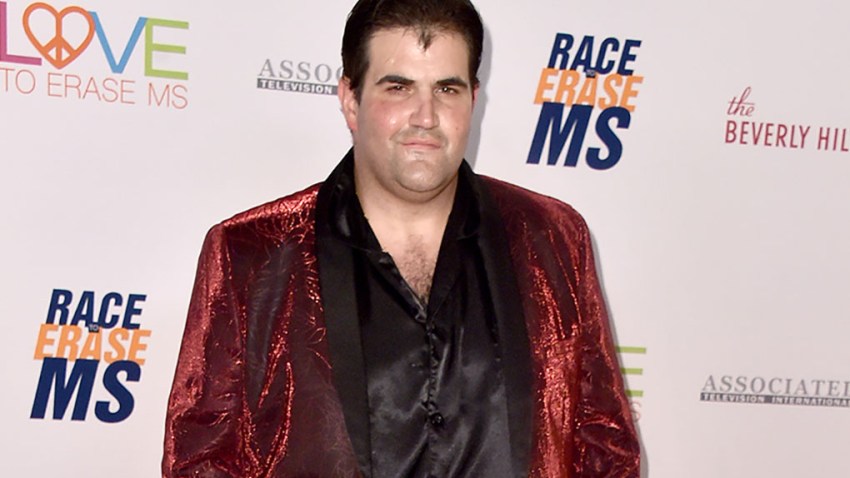 Actor Jason Davis, Grandson of Marvin Davis, Dies at 35 – NBC Los Angeles