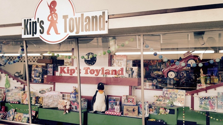 LA Kid Classic: Kip’s Toyland Turns 70 – NBC Los Angeles