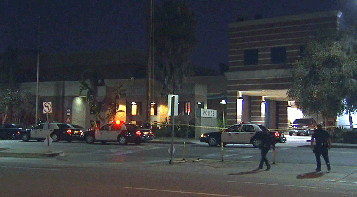 Accused Gunman Wounded in LAPD Station Shooting Dies – NBC Los Angeles
