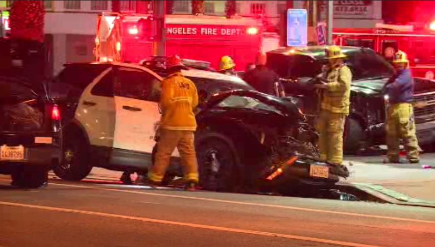 Pickup Driver Crashes Into LAPD Officers’ Patrol SUV in North Hollywood – NBC Los Angeles