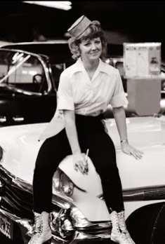Then and Now: See Photos of the Carhop Service at Mel’s Drive In – NBC ...