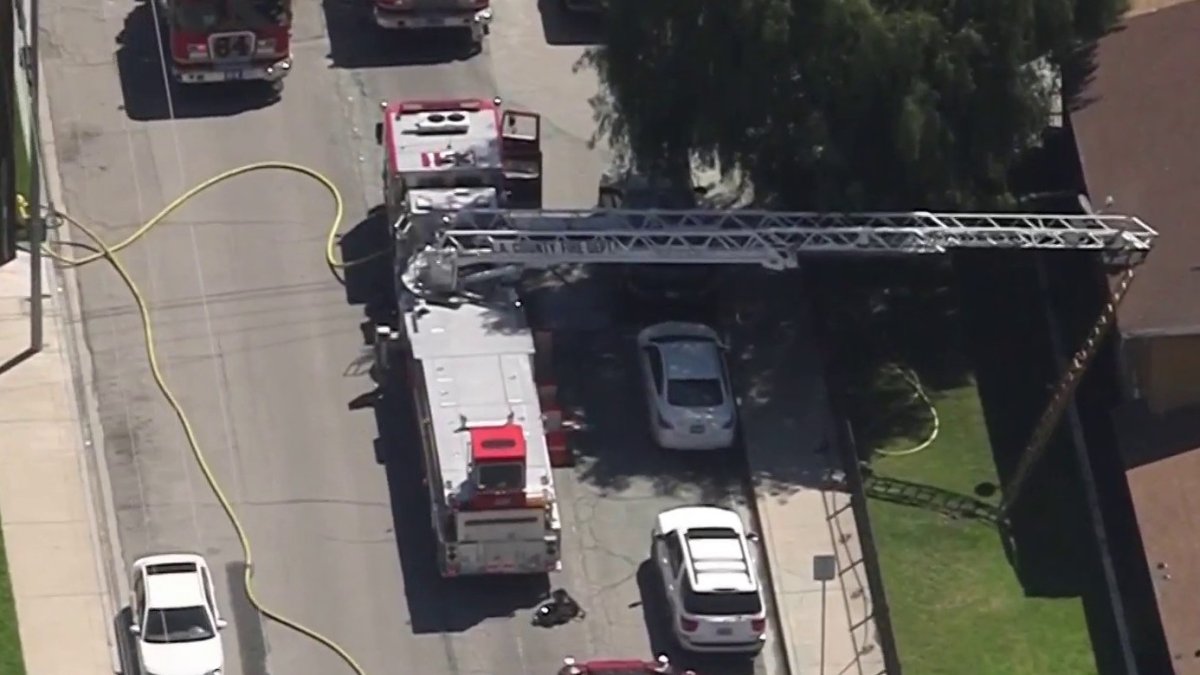 Pomona Apartment Fire Leaves One Dead, One Hospitalized – NBC Los Angeles