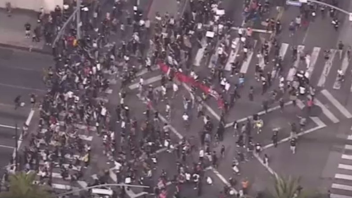 How LAPD is Dealing With Arresting and Processing Protesters – NBC Los ...