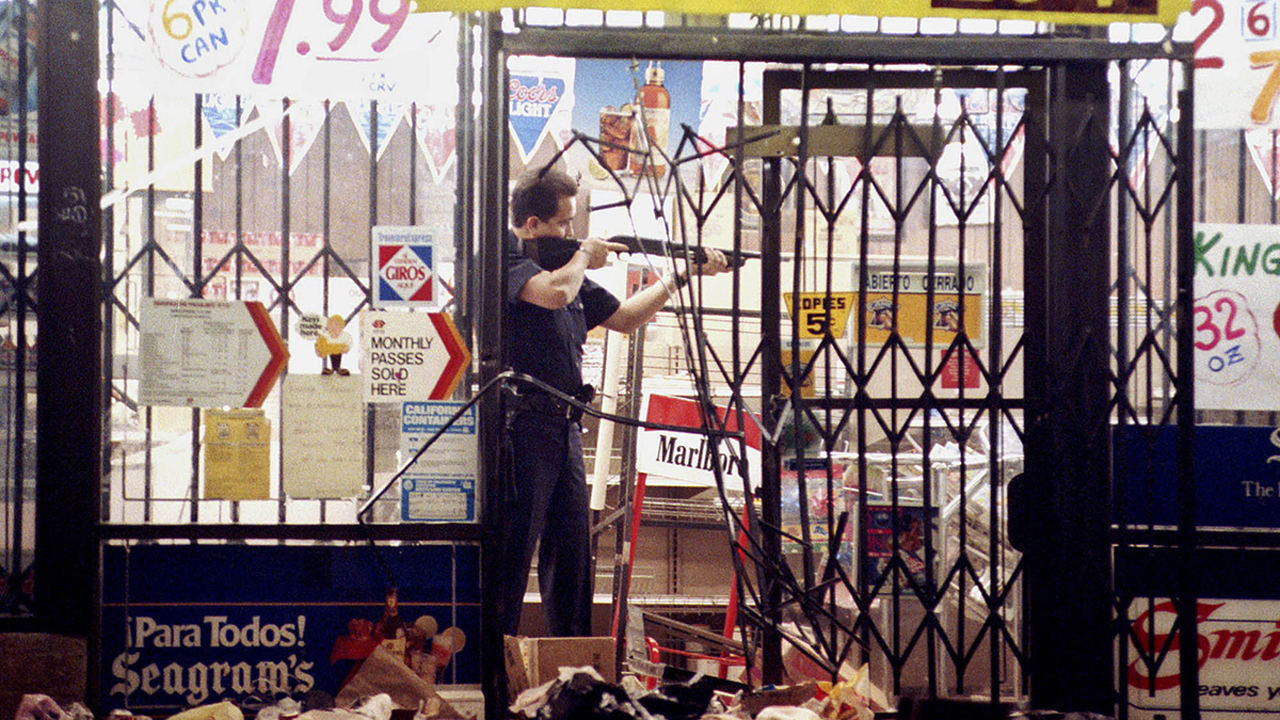 Photos: Scenes From the 1992 LA Riots – NBC Los Angeles