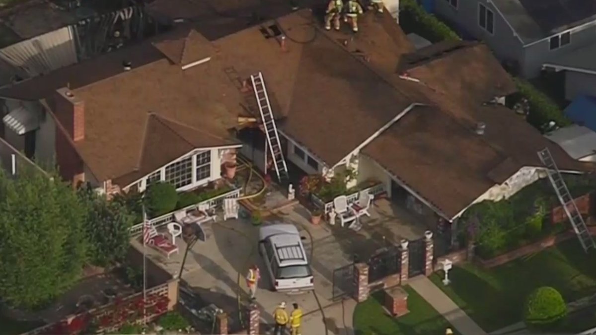 Woman Found Dead, Man Hospitalized After Rossmoor House Fire – NBC Los ...