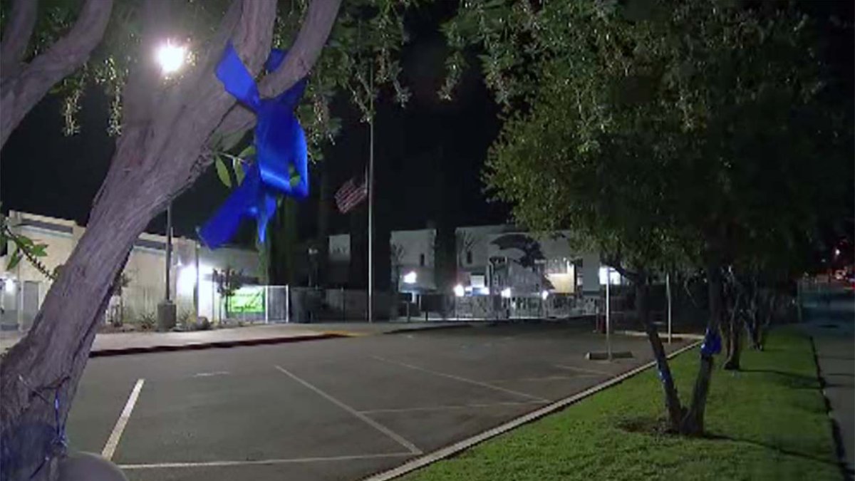 Students Return to Symbols of Unity at Saugus High School Nearly Three ...