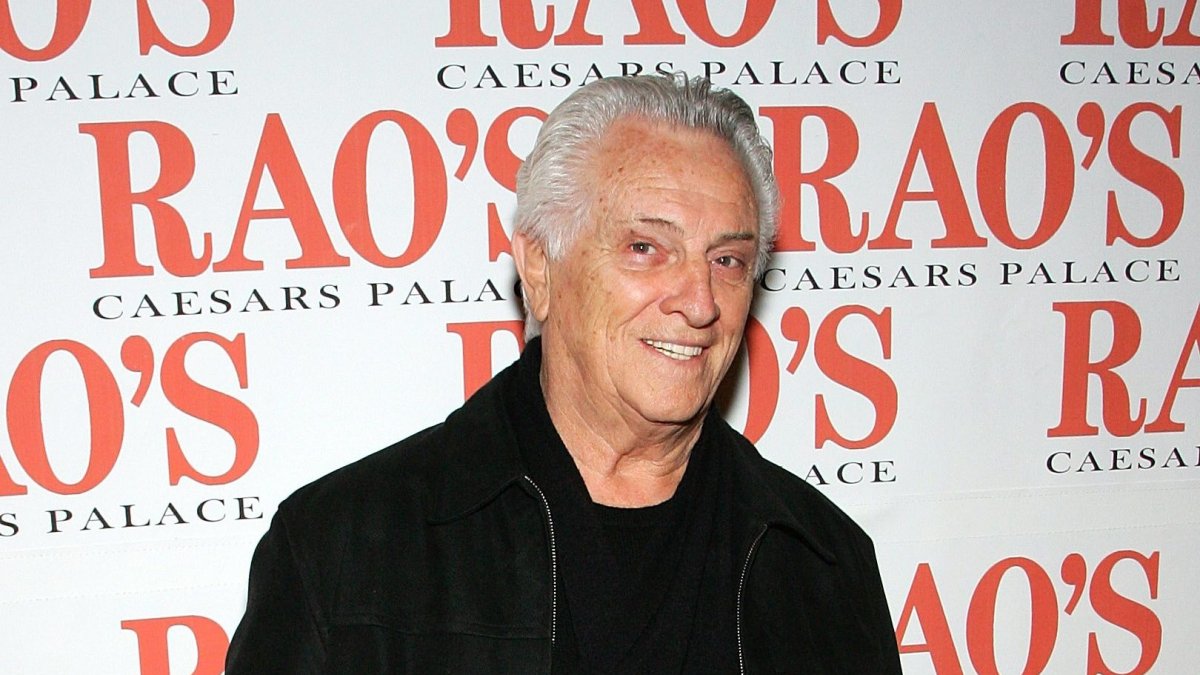 Tommy DeVito, Founding Member of the Four Seasons, Dies From COVID-19 ...