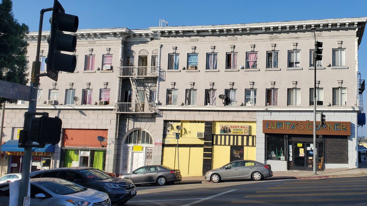 Latino Businesses Struggle to Keep Their Doors Open During Pandemic ...