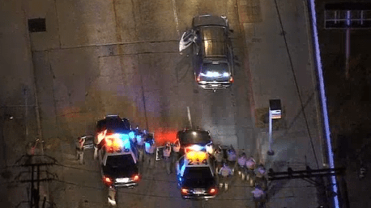Police Pursuit of Assault With a Deadly Weapon Suspect Ends in East LA ...