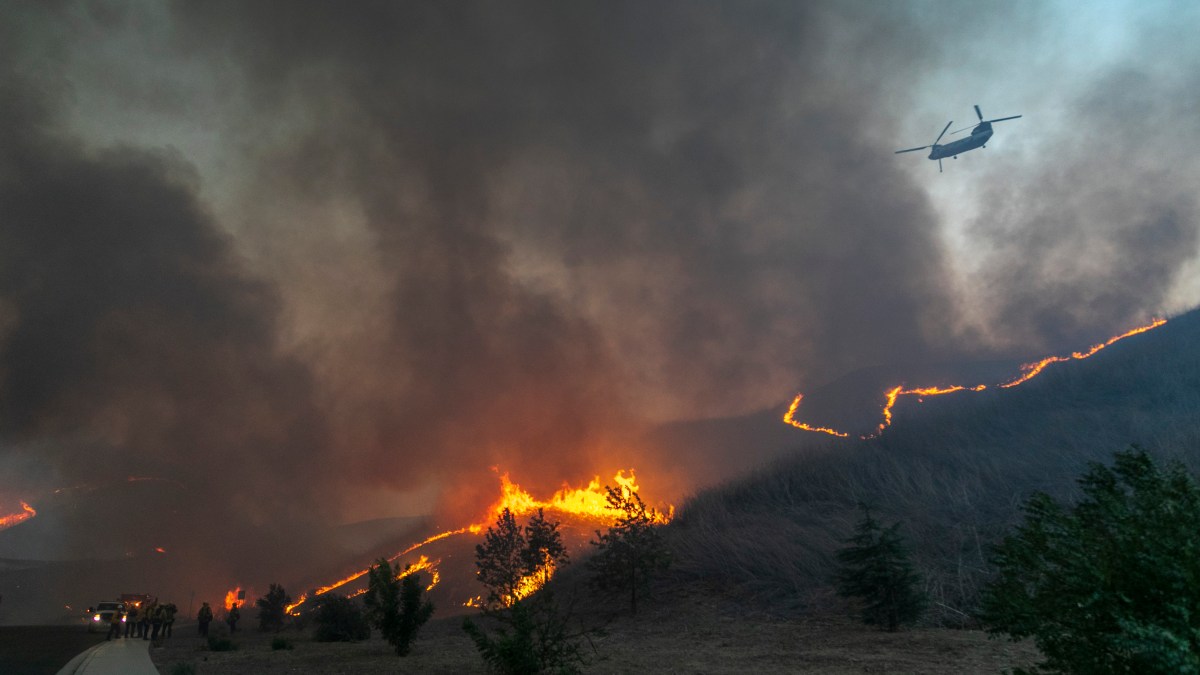 Silverado Fire Containment At 70 Silverado Canyon And Santiago Canyon