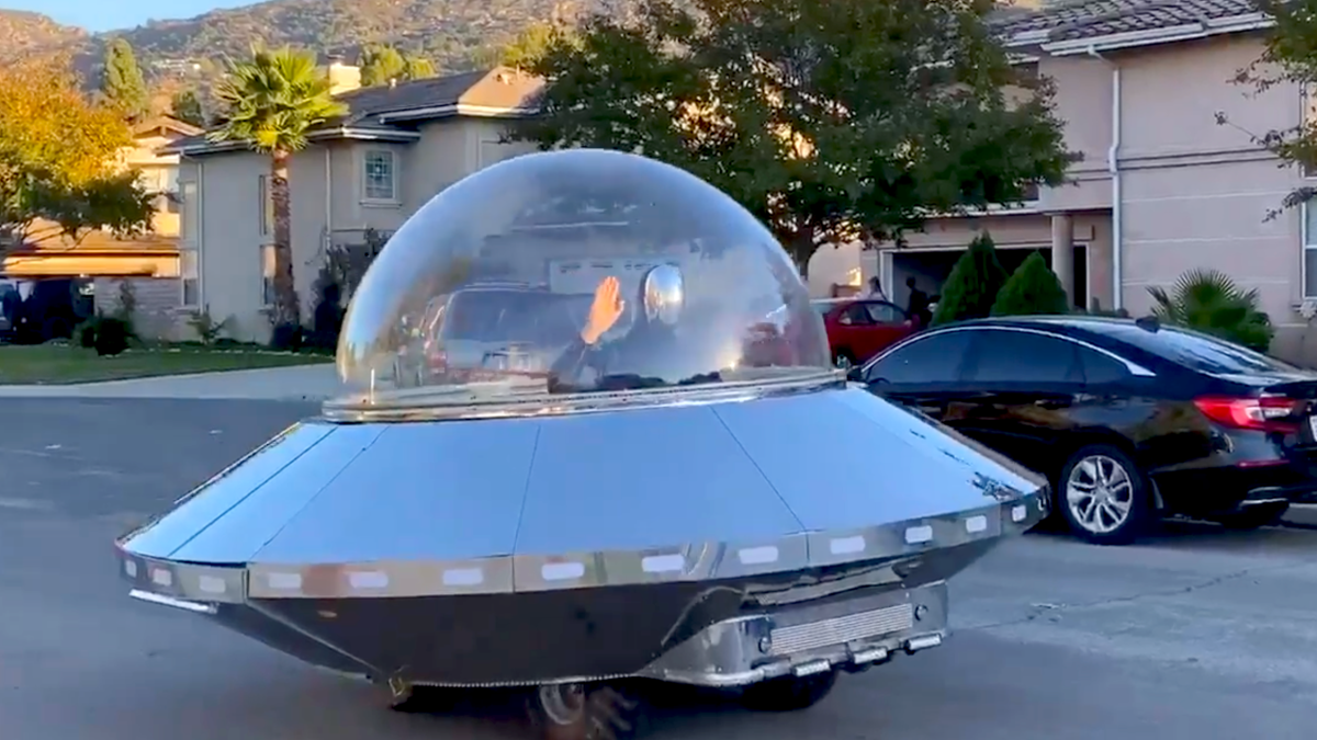 Offbeat Entries Added Oomph to the Virtual Doo Dah Parade – NBC Los Angeles