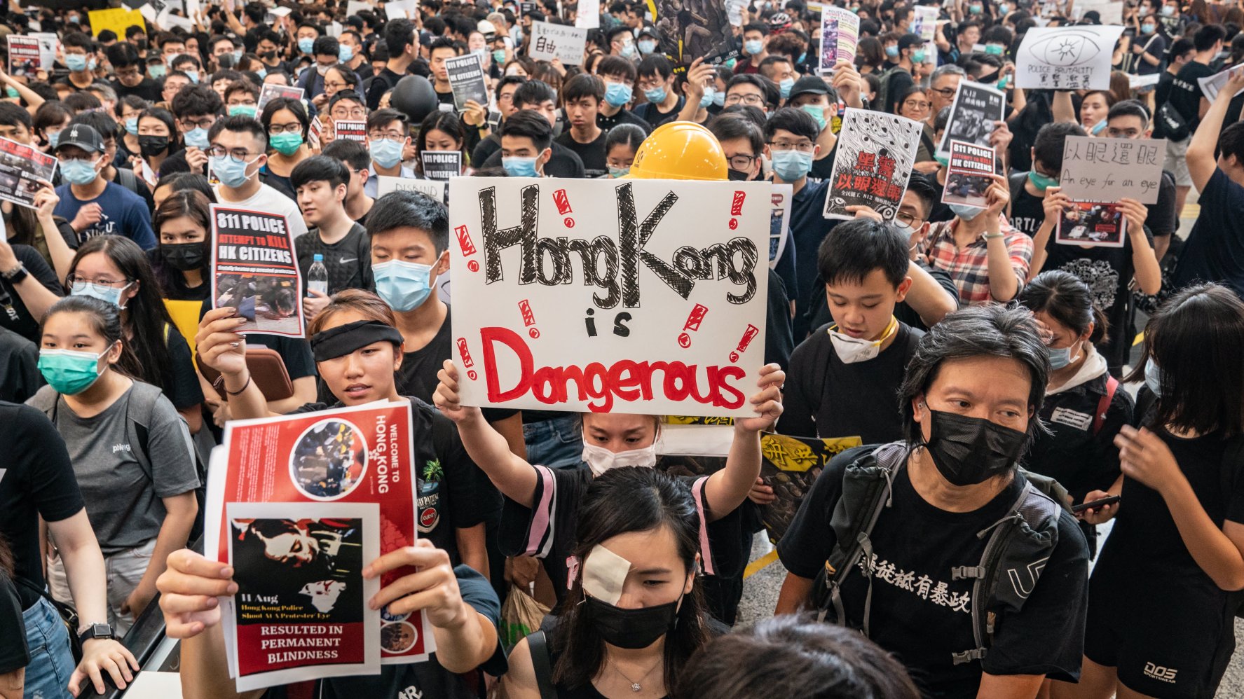 Thousands Flee Hong Kong For Uk Fearing China Crackdown Nbc Los Angeles