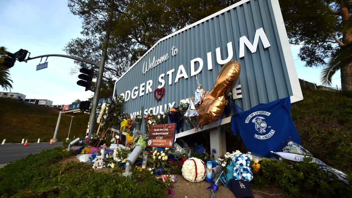 Tommy Lasorda Memorialized at Dodger Stadium Service – NBC Los Angeles