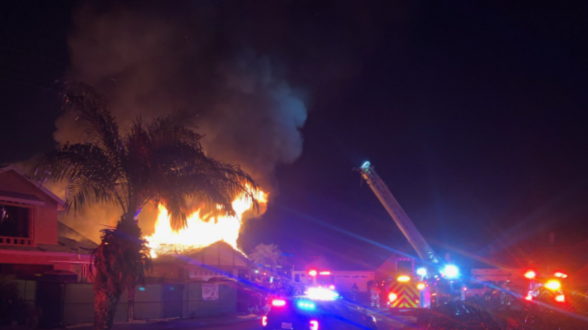 Oceanside Christmas Tree House Fire – NBC Los Angeles