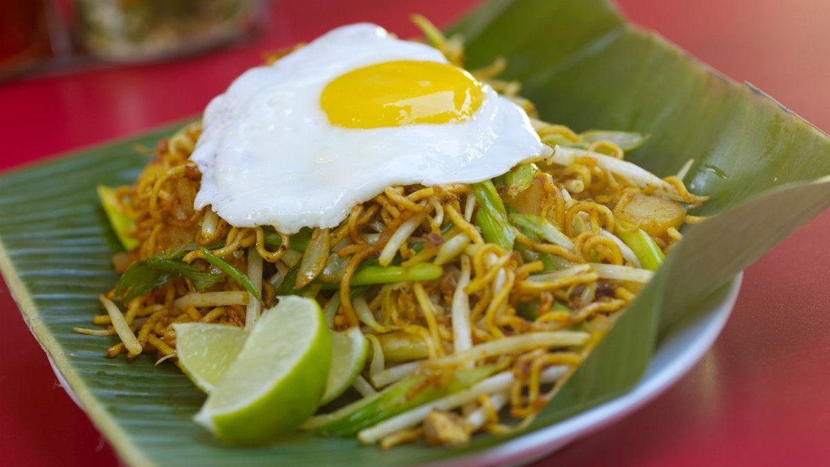 Make Singapore’s Banana Leaf’s Famous Mee Goreng at Home – NBC Los Angeles