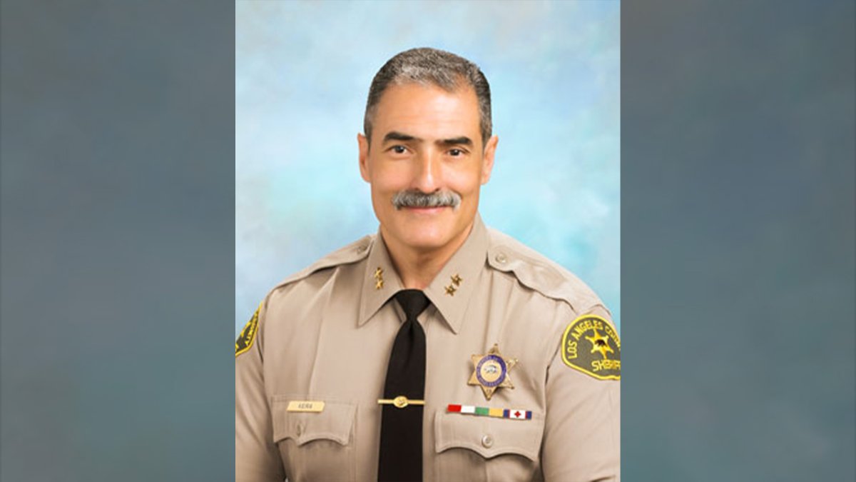 LASD Sheriff’s Chief Eli Vera to Run Against Villanueva in 2022 – NBC ...