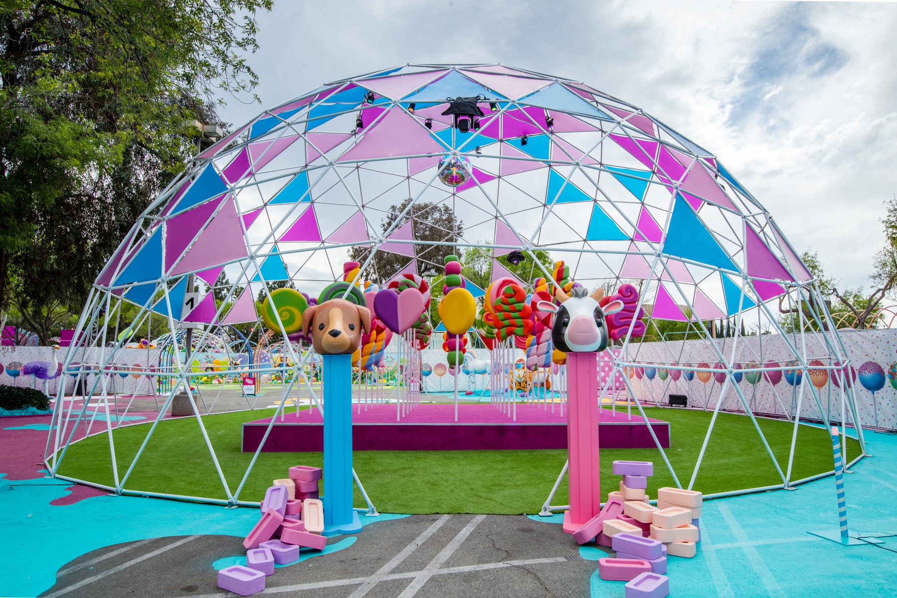 Sugar Rush, an Offbeat Outdoor Experience, Debuts – NBC Los Angeles