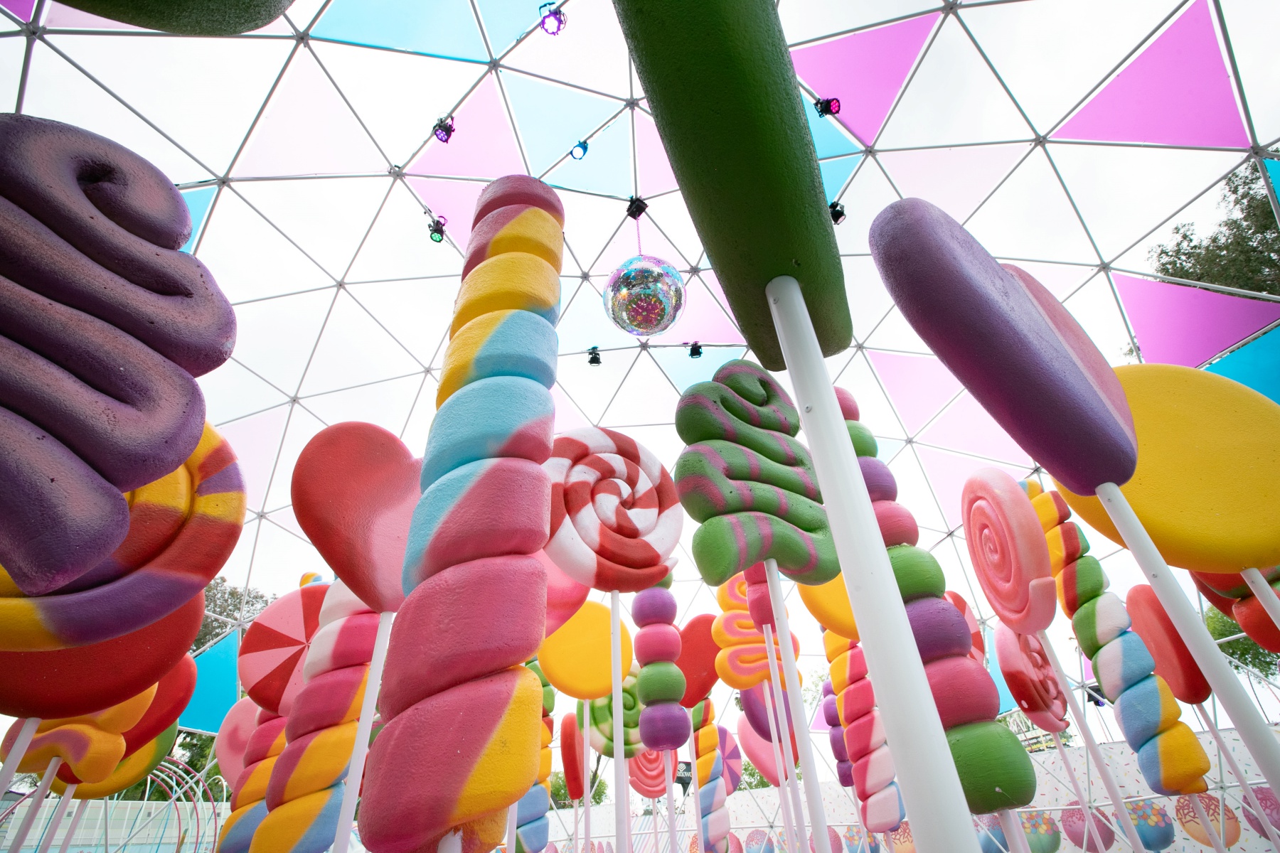 Sugar Rush, an Offbeat Outdoor Experience, Debuts – NBC Los Angeles