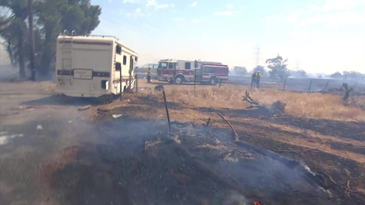 Fire Erupts in Fontana – NBC Los Angeles