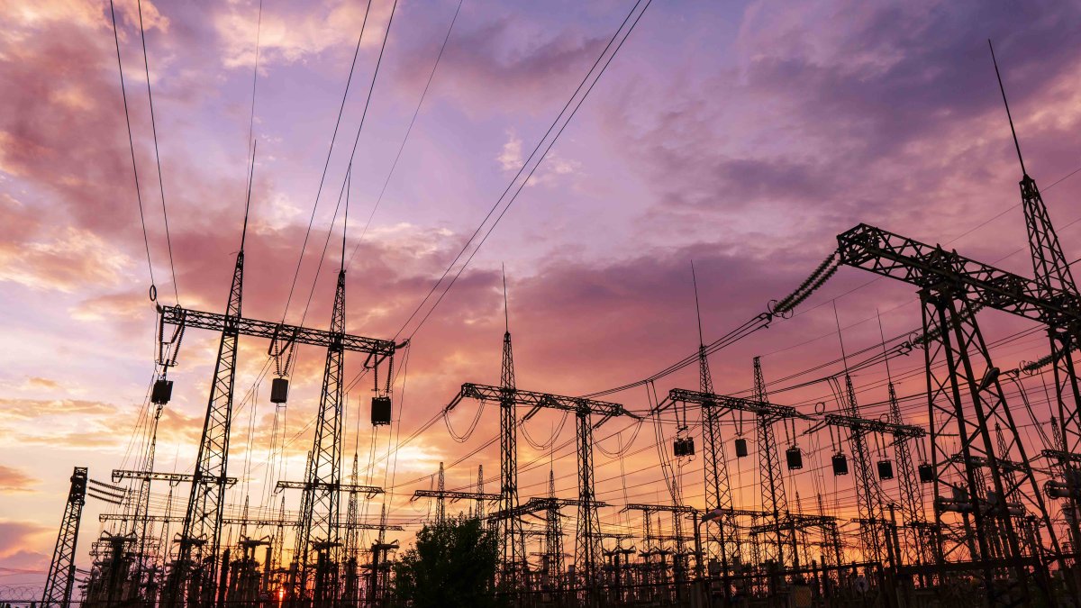 Failed transformer causes major power outage in Downey, Norwalk area – NBC Los Angeles