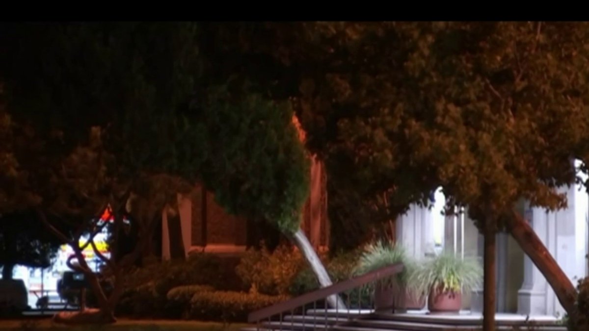 Lapd Investigates Alleged Sex Assault In High School Bathroom Nbc Los
