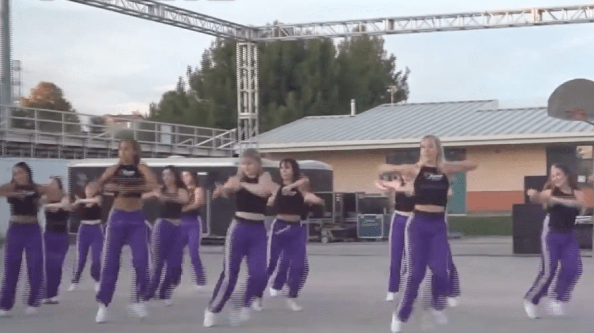 Valencia High School Cheer Squad on Hiatus After COVID-19 Outbreak on ...