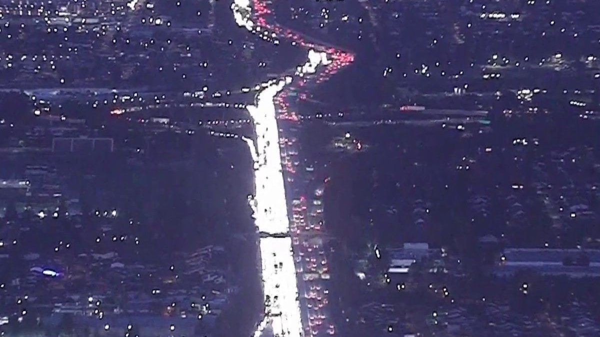 One Killed When Big Rig Strikes Stalled Car on 91 Freeway – NBC Los Angeles