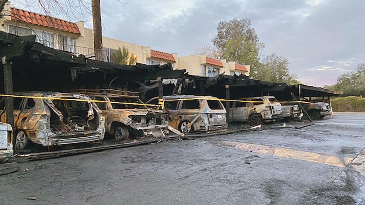 Fire, Extreme Heat Destroy Cars at Apartment – NBC Los Angeles