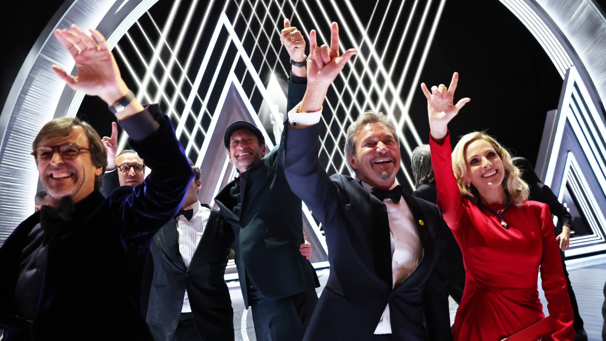 ‘CODA’ Makes Oscars History for Deaf Cast, Streaming Services – NBC Los ...